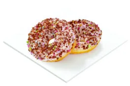Spurga DONUT Crushed candy white (atitirpinta) | IKI. Arčiau Tavęs!